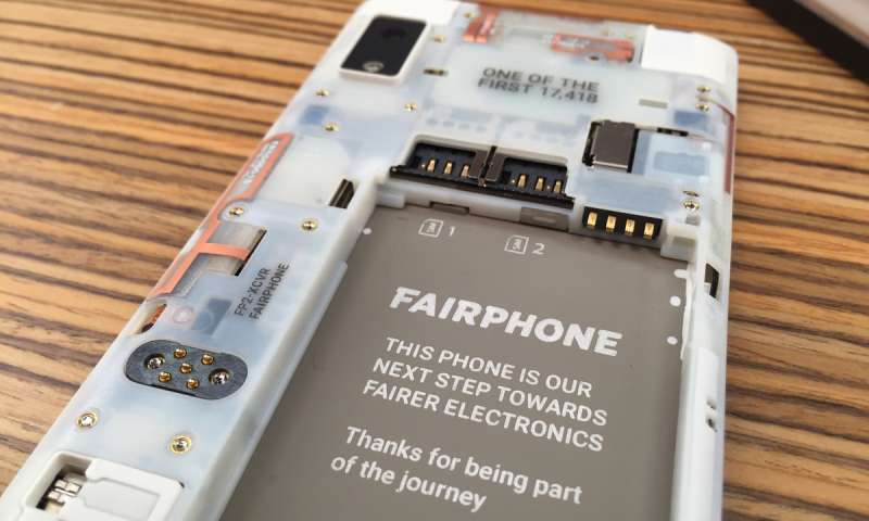 Fairphone 2: Unboxing-Video des Dual-SIM-Smartphones aus fairer ...