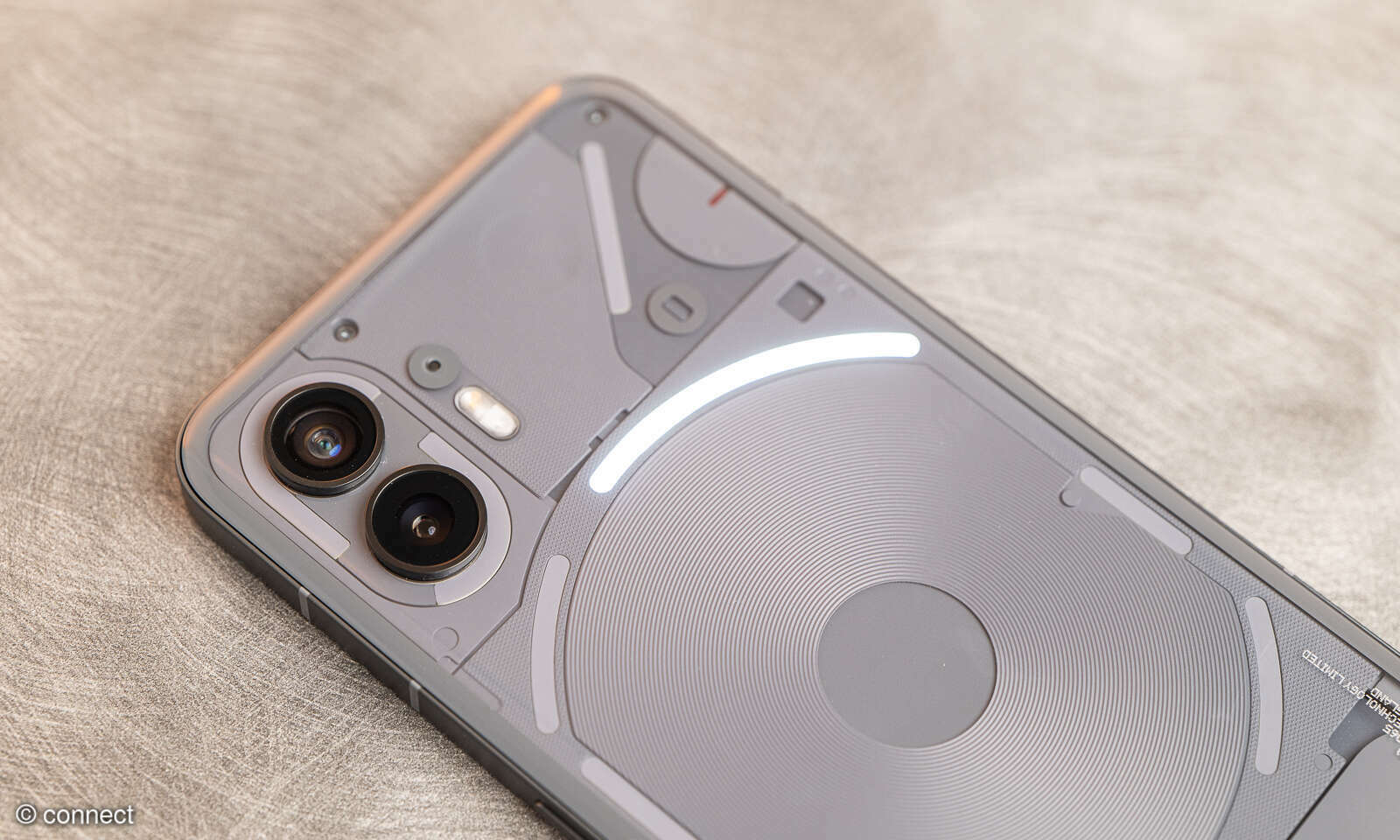Nothing Phone 2 im Test: Starkes Phone mit LED-Design - connect