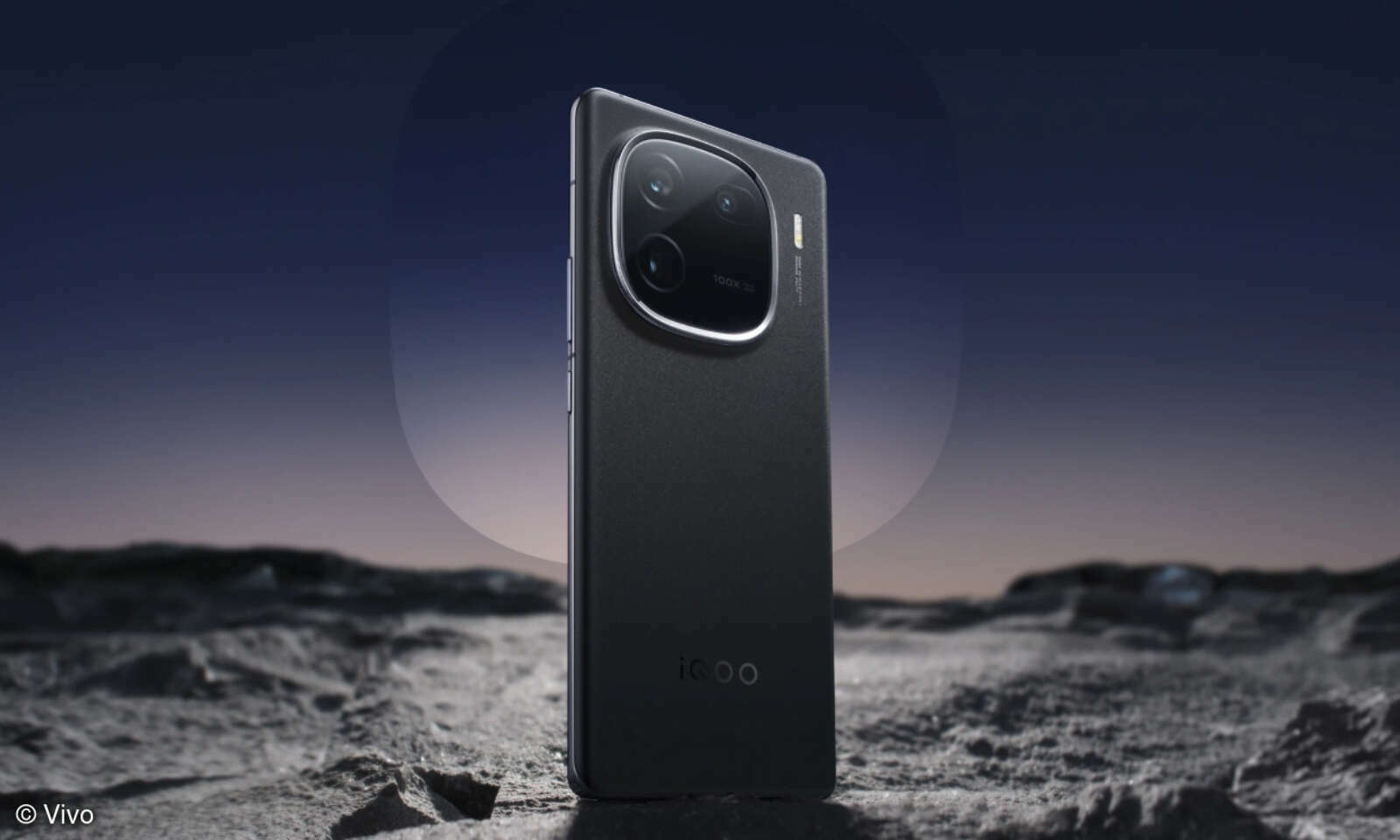 Vivo iQOO 12 (Pro) startet in China - wahlweise in BMW-Optik - connect