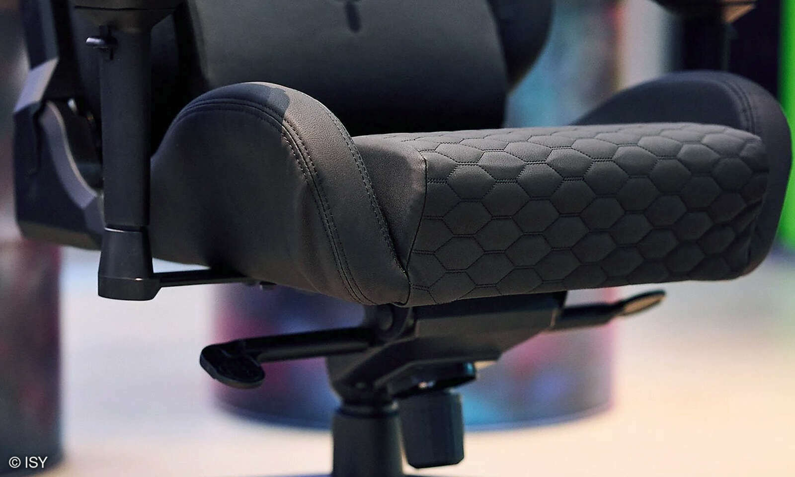 Preis-Leistungs-Wunder? Der ISY IGC 1000 Gaming-Stuhl im ausführlichen ...