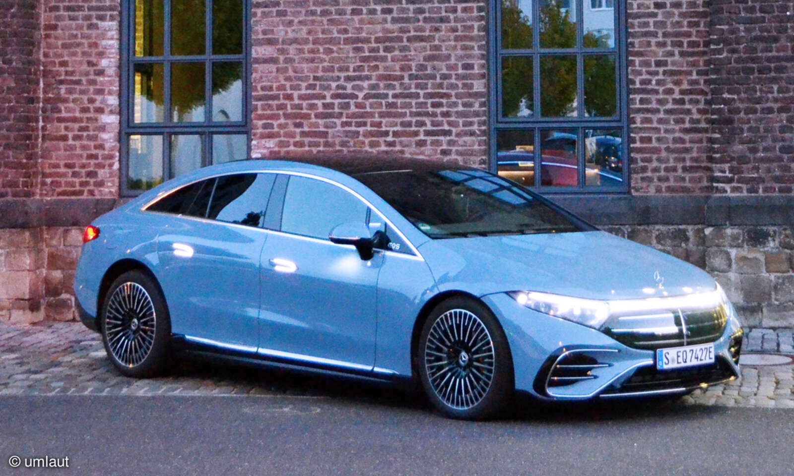 Mercedes EQS 580 4matic im Test - connect