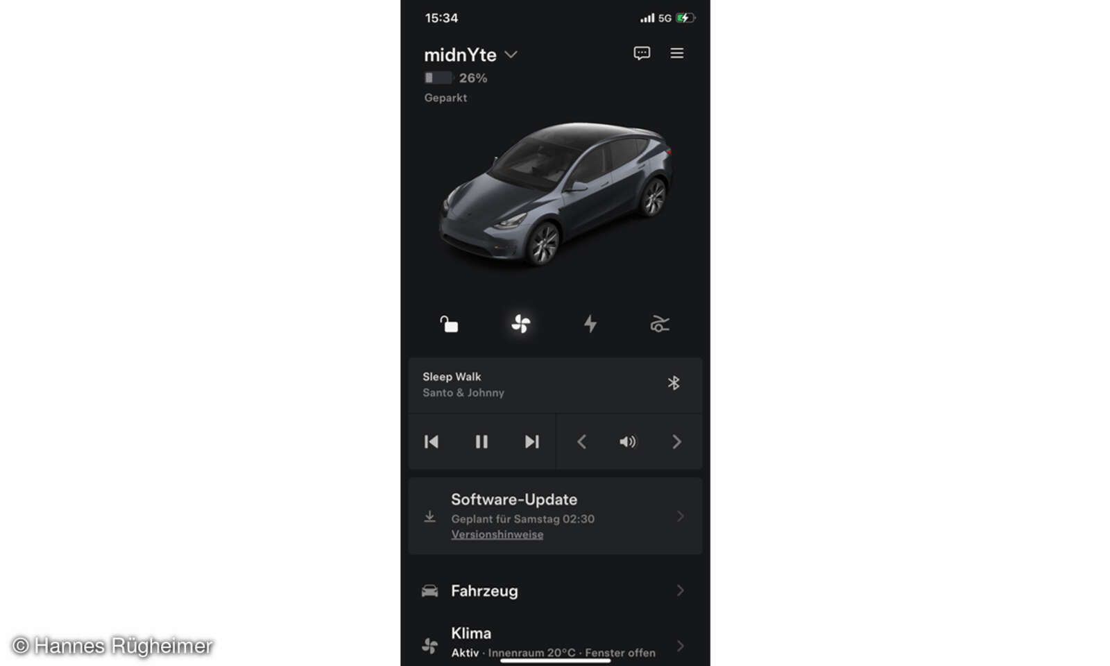 Tesla Model Y im Test - connect