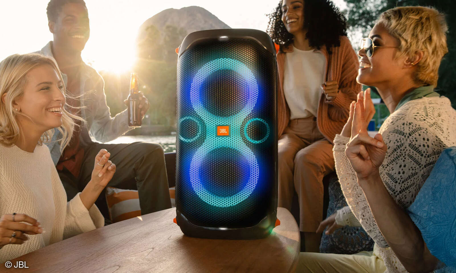 JBL PartyBox 720: Leistungsstarker Sound mit 800 Watt - connect