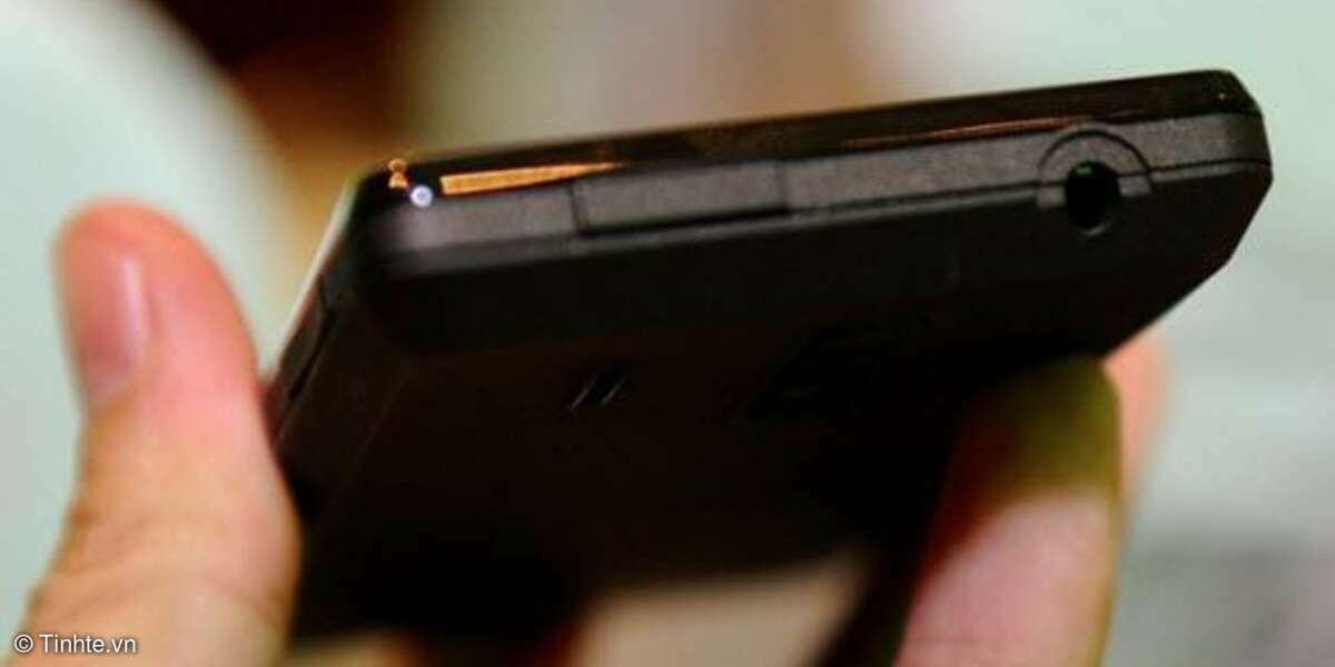 Asus E600: Erste Bilder - connect