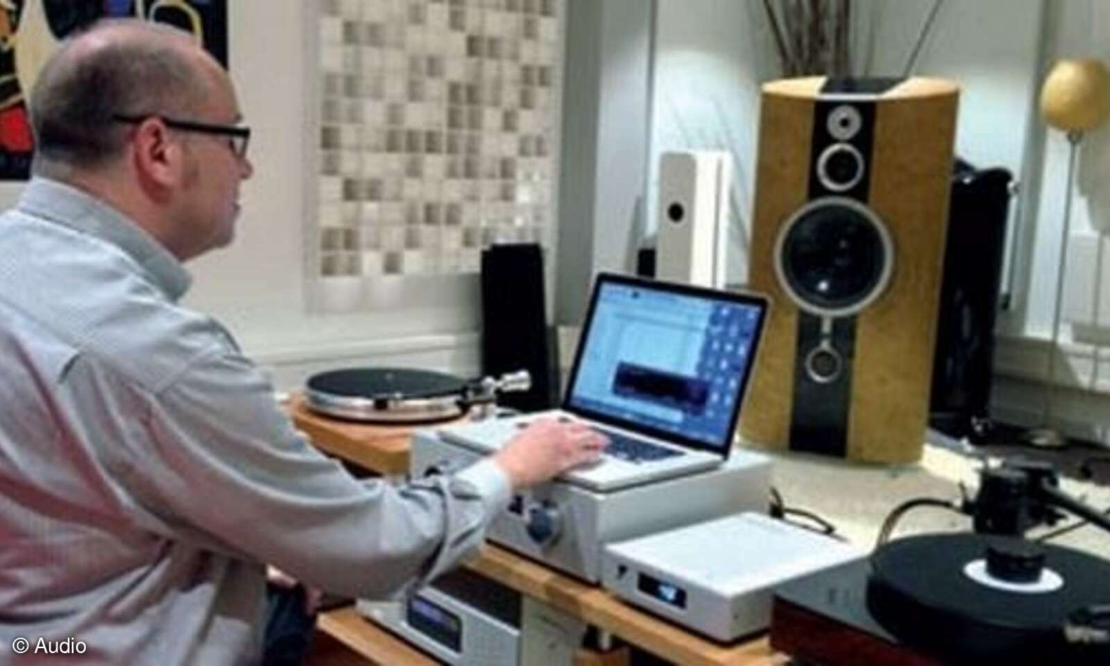 Sieben HiFi-Racks im Test - connect